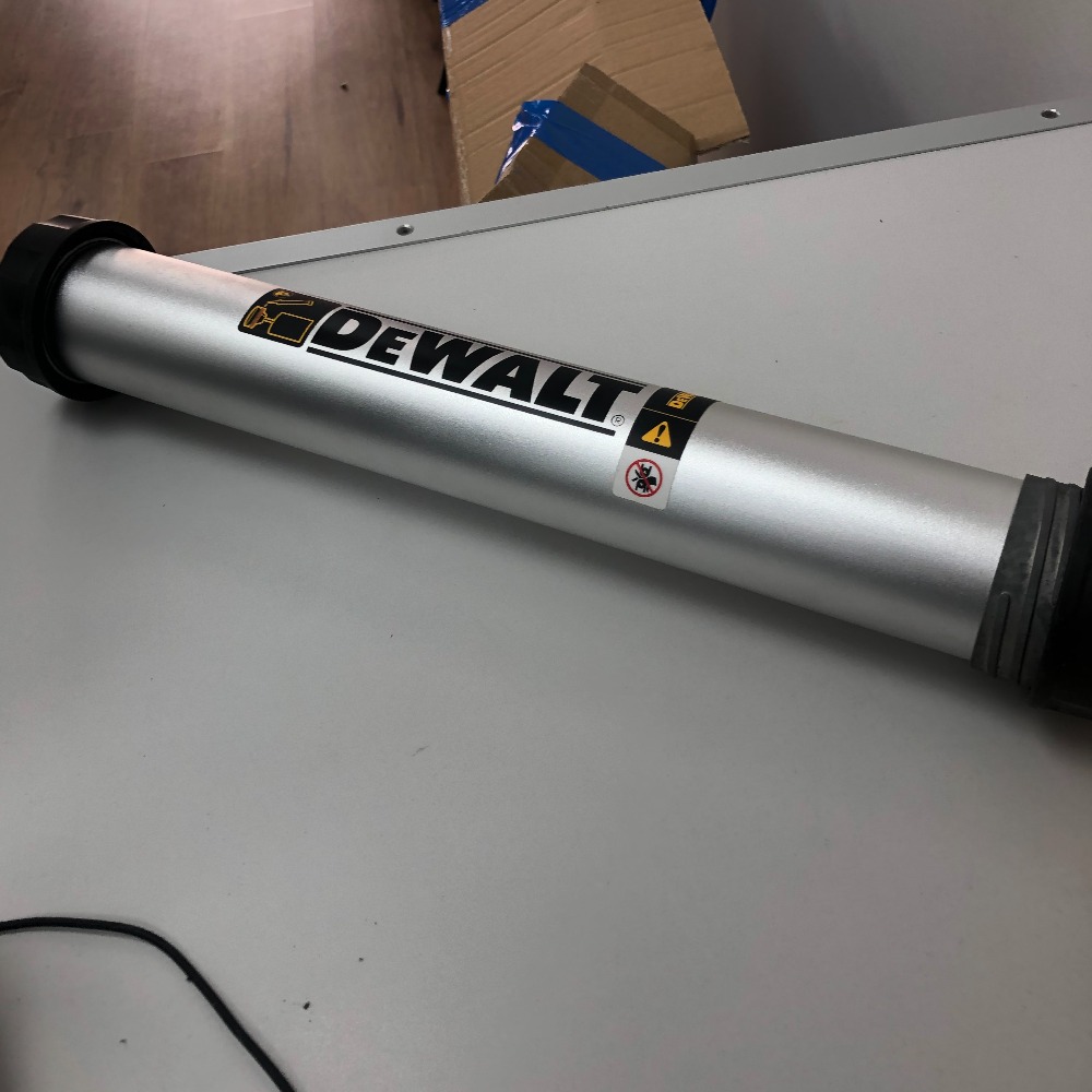 Pre-owned DeWalt DCE580 Cordless 18V XR Caulking Gun *WITH BATTERY ...